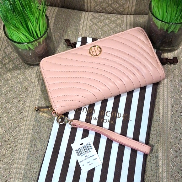 henri bendel | Bags | Nwt Henri Bendel No 7 Continental Quilted Leather ...
